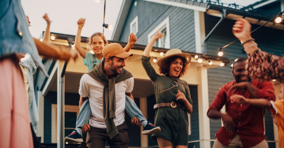 Funky Backyard Games for Summer Shenanigans - Dailybreak