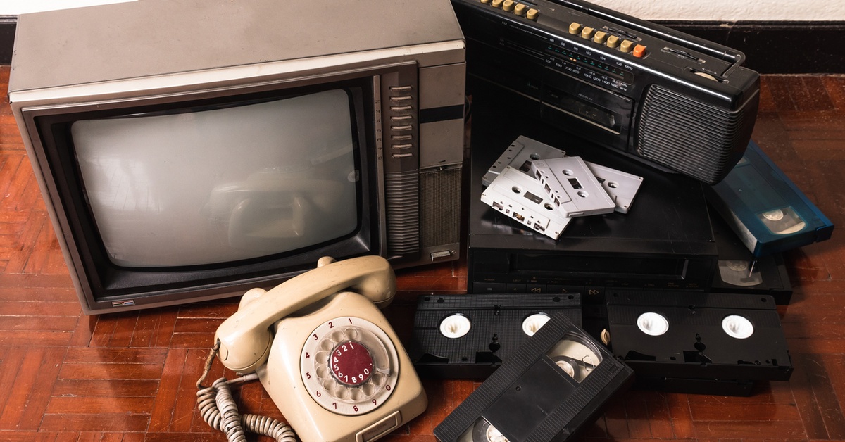 Here's How To Rock The Analog Aesthetic - Dailybreak