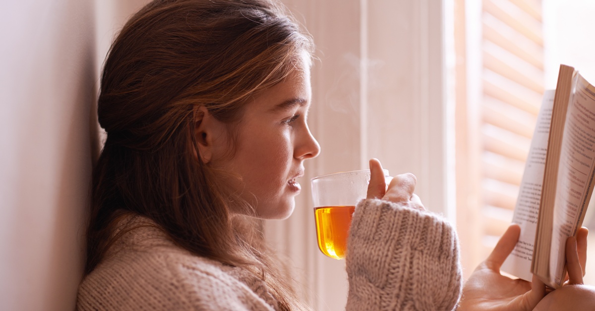 5 Cozy Romance Novels To Read With All the Fall Vibes - Dailybreak