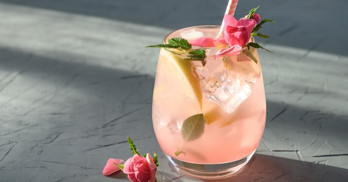 Try These 8 Floral Cocktails to Mix Up Your Drink Game - Dailybreak