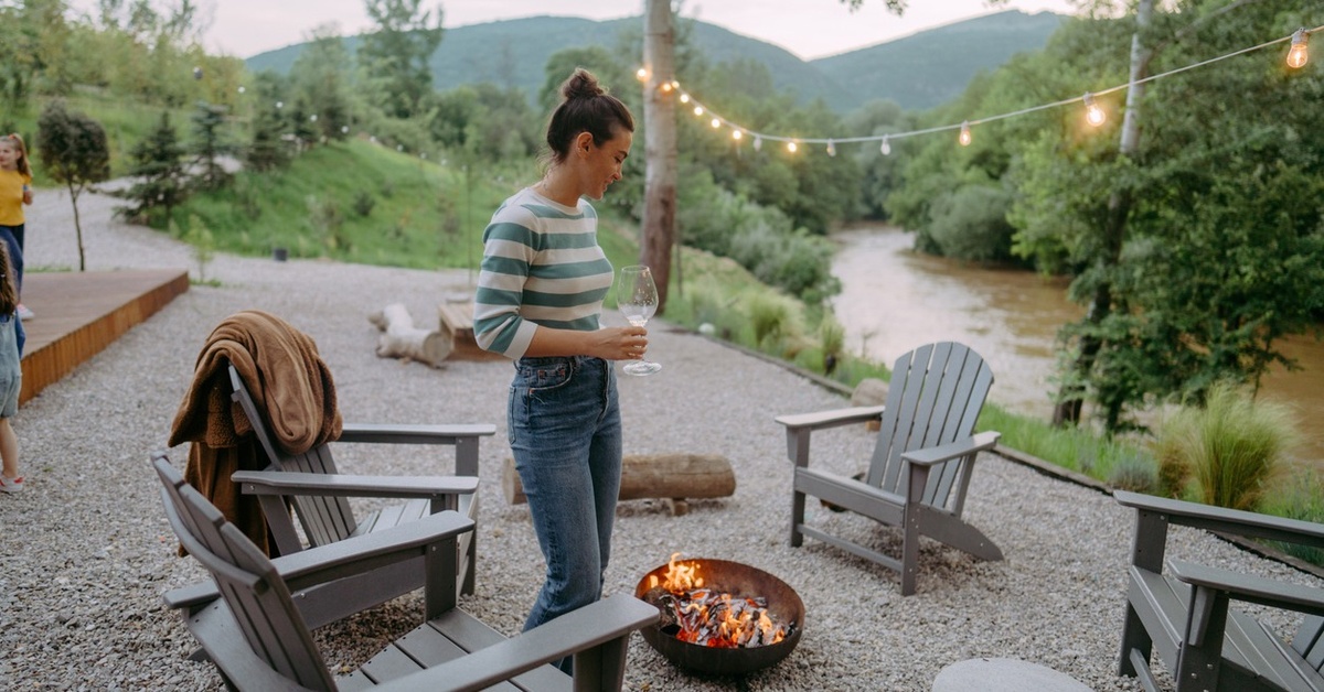 9 Ways to Keep the Cold Away from Your Outdoor Party - Dailybreak
