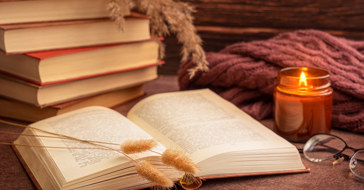 Which Frightful Book Should You Read for Fall? - Dailybreak