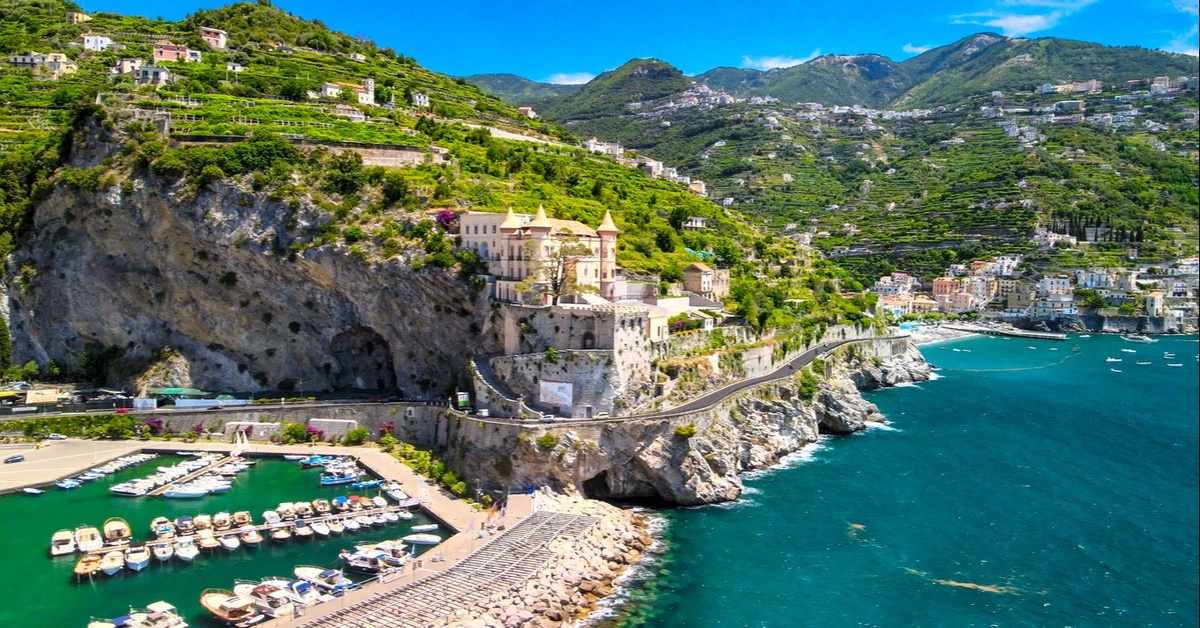 10 Shows and Films to Watch if You Want a European Summer - Dailybreak