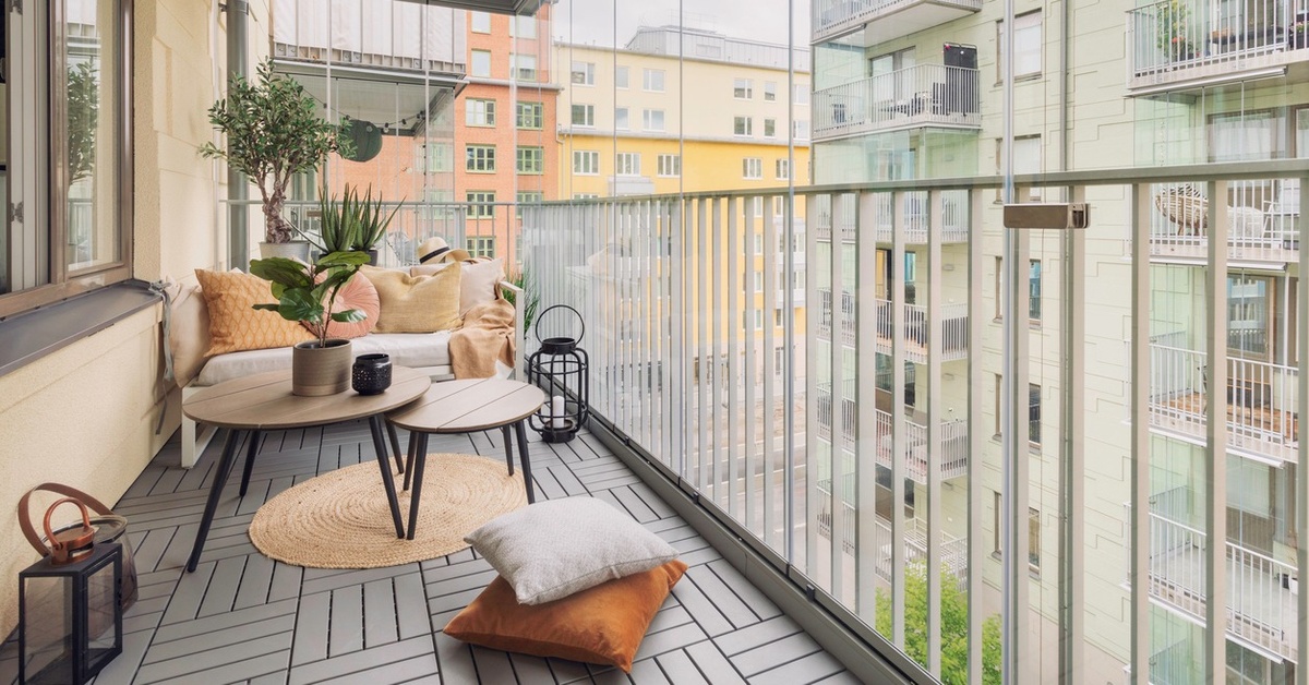 Create a Chic Outdoor Space With These 7 Balcony Ideas - Dailybreak