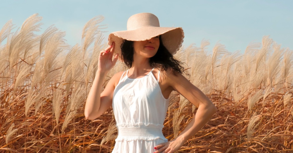 These 8 Raffia Pieces Are Weaving Our Wardrobe Together - Dailybreak