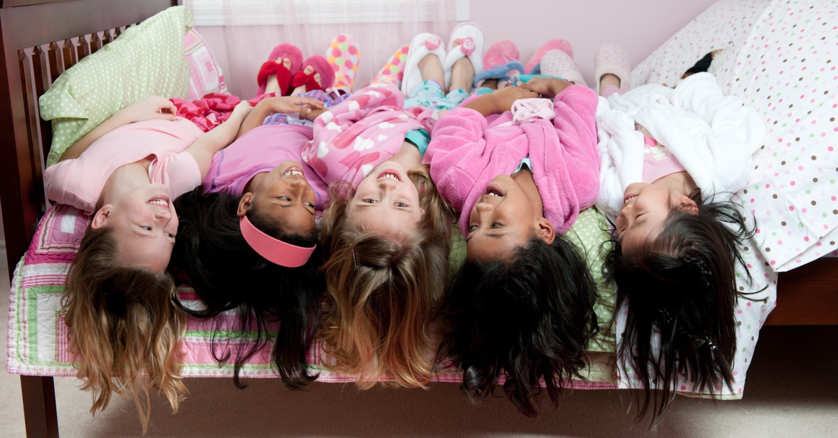 9 TikTok Hacks to Throw the Best Sleepover for the Kids - Dailybreak
