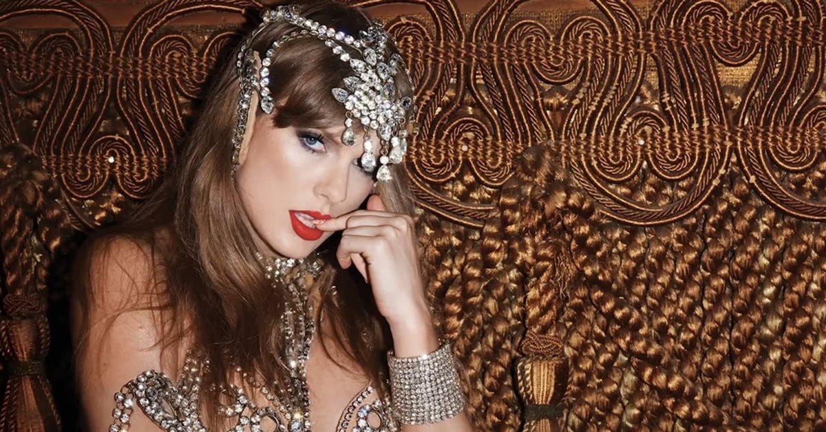 Get That Taylor Swift "The Life Of A Showgirl" Glam Look - Dailybreak