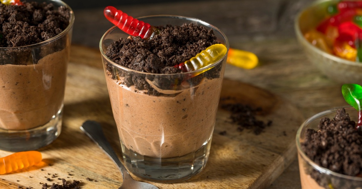 Don't Get Squirmy Over These 9 Delicious Gummy Worm Recipes - Dailybreak