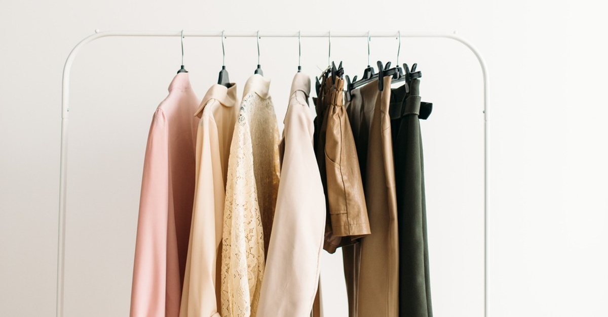 Back to the Basics: 11 Pieces to Start Your Capsule Wardrobe - Dailybreak