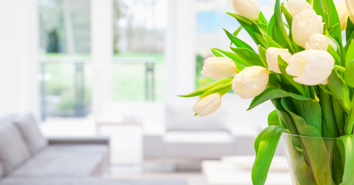 Tulip-Themed Spring Home Decor - Dailybreak