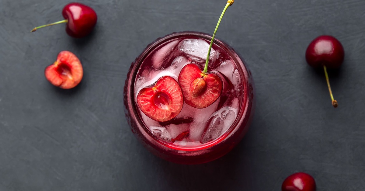 These Very Cherry Mocktails And Cocktails Are So February - Dailybreak