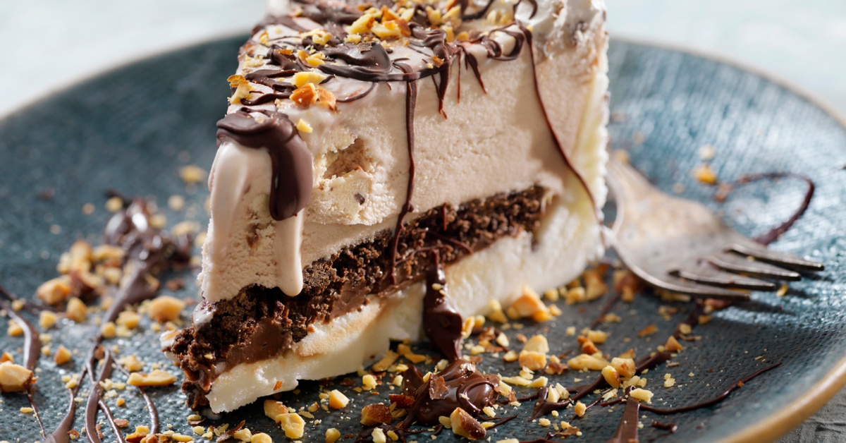11 Ice Cream Cake Recipes to Help You Cool Down This Summer - Dailybreak
